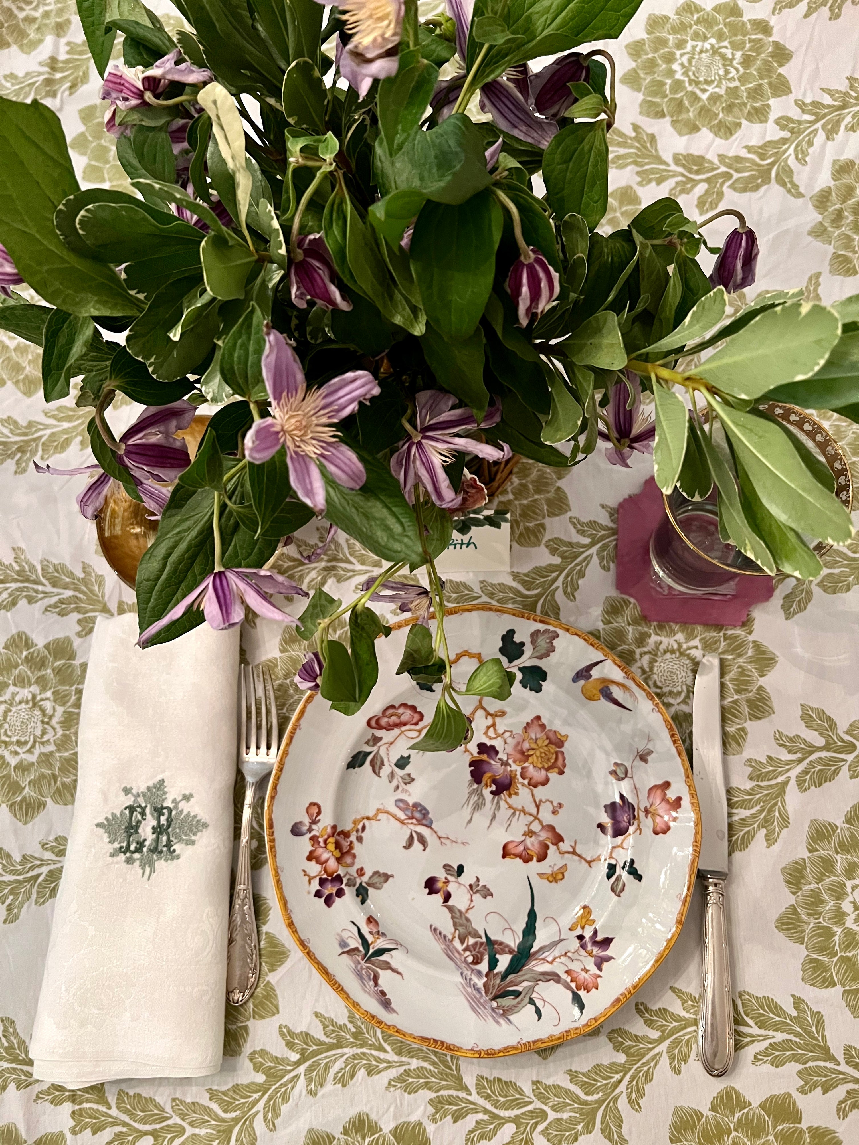 Green Flower and Vine Tablecloth — Gatopard