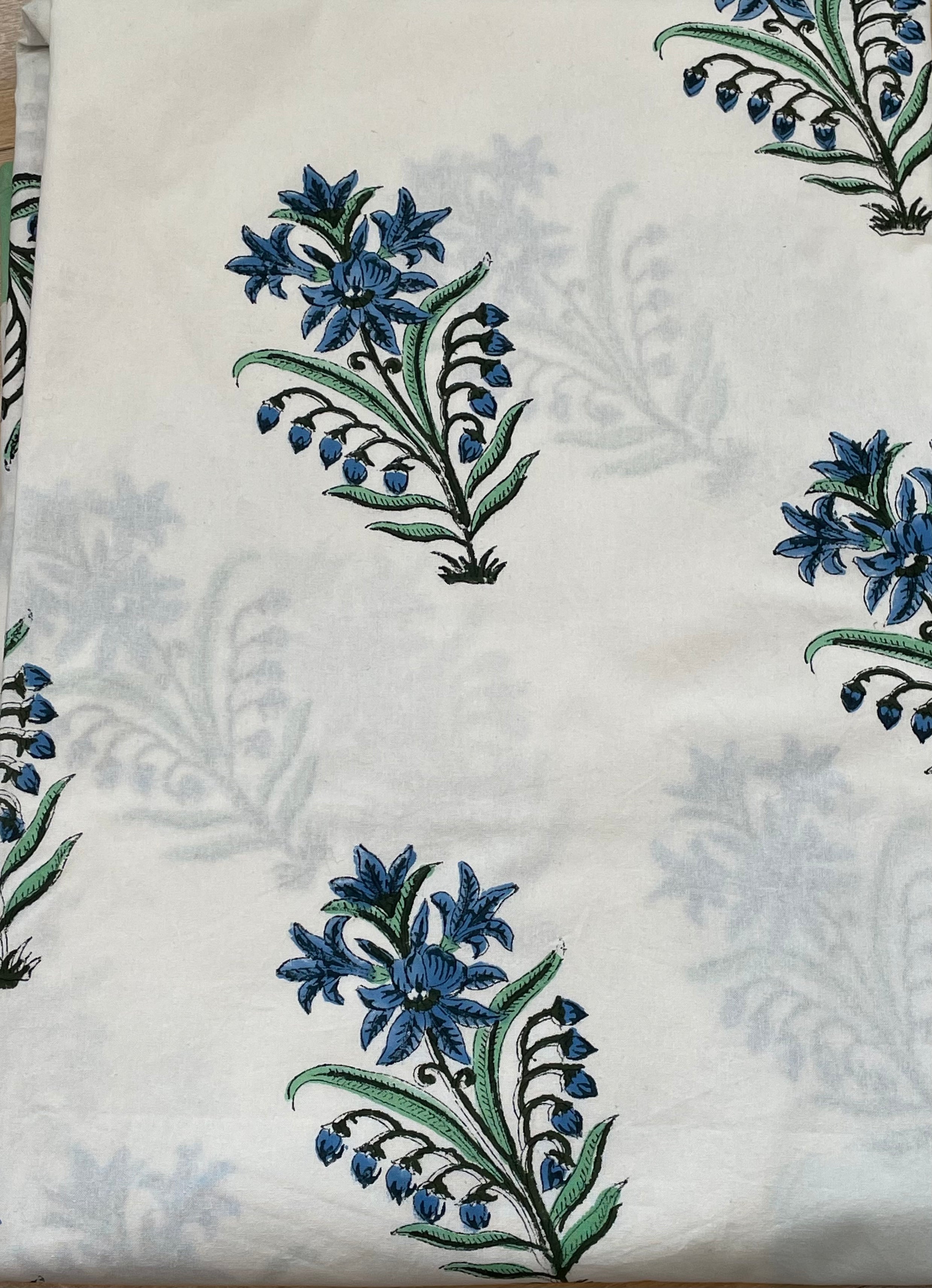 Blue and Green Flower Tablecloth — Gatopard